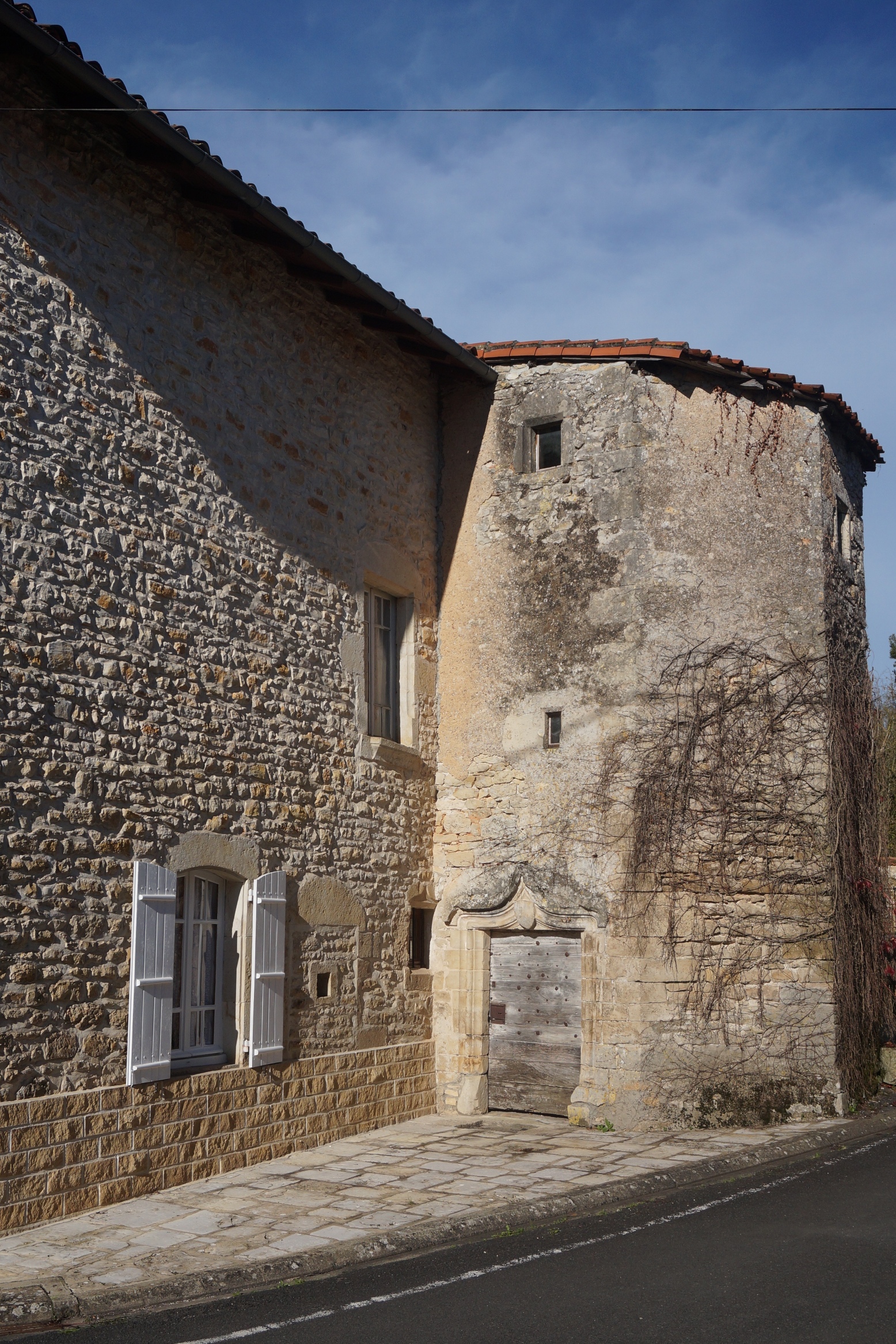 Lizant, maison à la tour – ArmmA